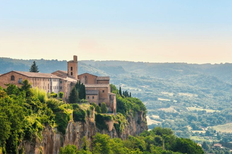 Central Italy Cities - Travel Guide to 25 Fabulous Gems