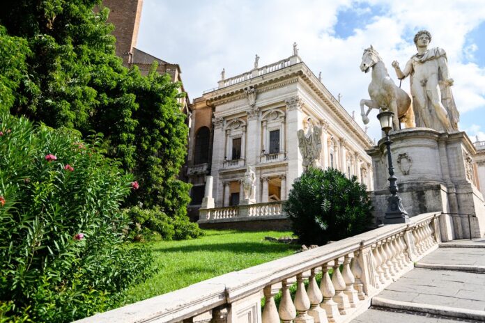 Italian Palaces - 30 Exclusive Royal Residences to Discover